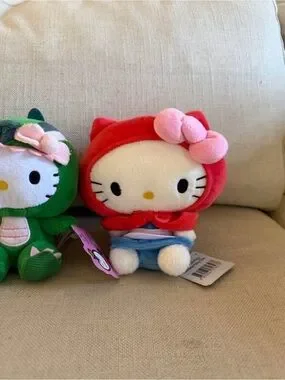 Sanrio | Toys | Sanrio Plush Bundle | Poshmark